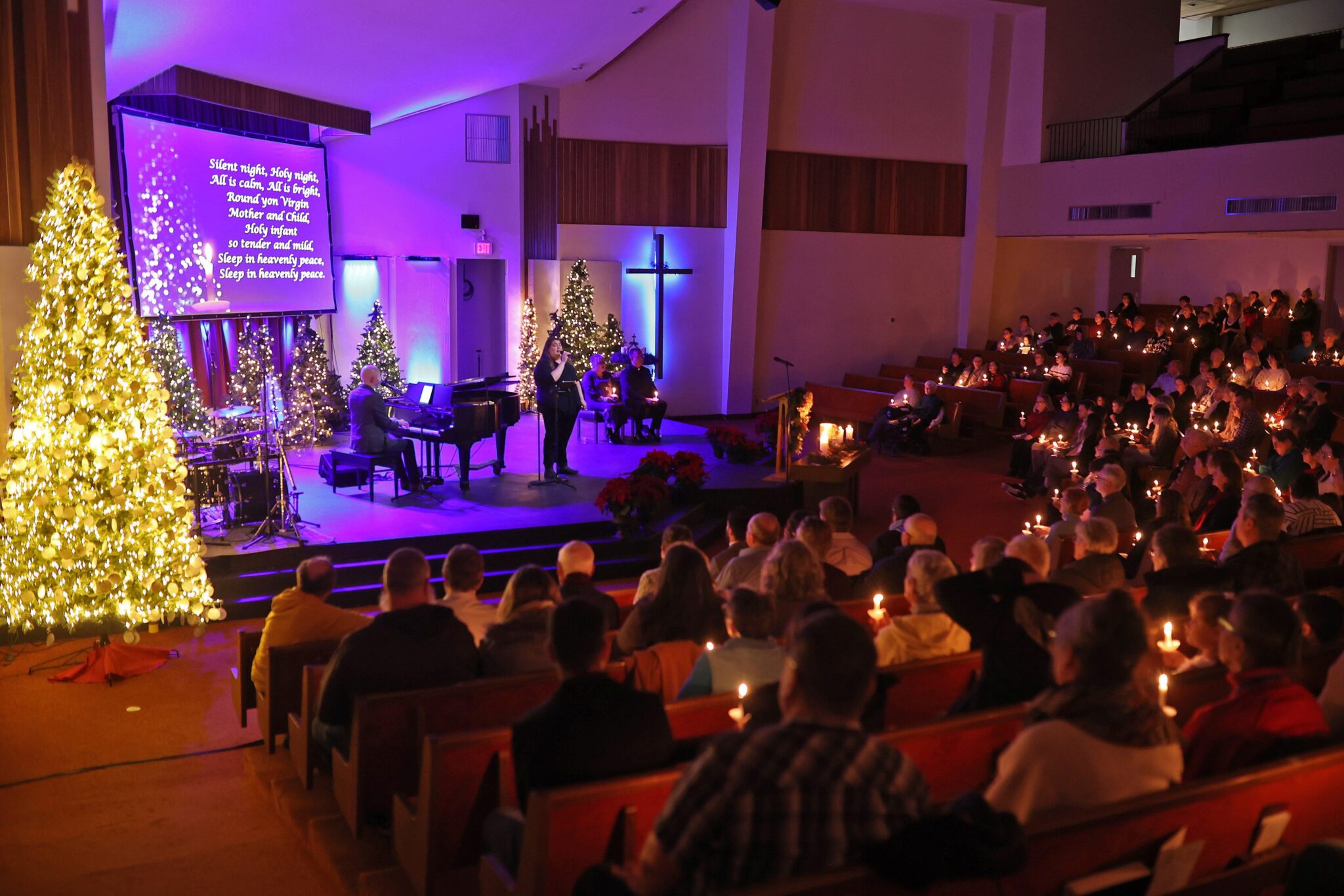 Annual Tree of Memories Service Supports Grieving Families - TECHRONY