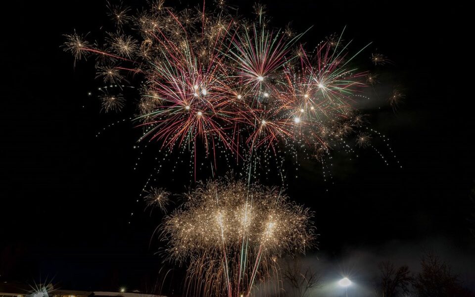 Fireworks Light Up London to Welcome Prince George's New Year - TECHRONY