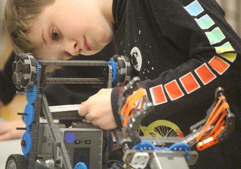 Students Showcase Robotics Skills at Sault School Competition - TECHRONY