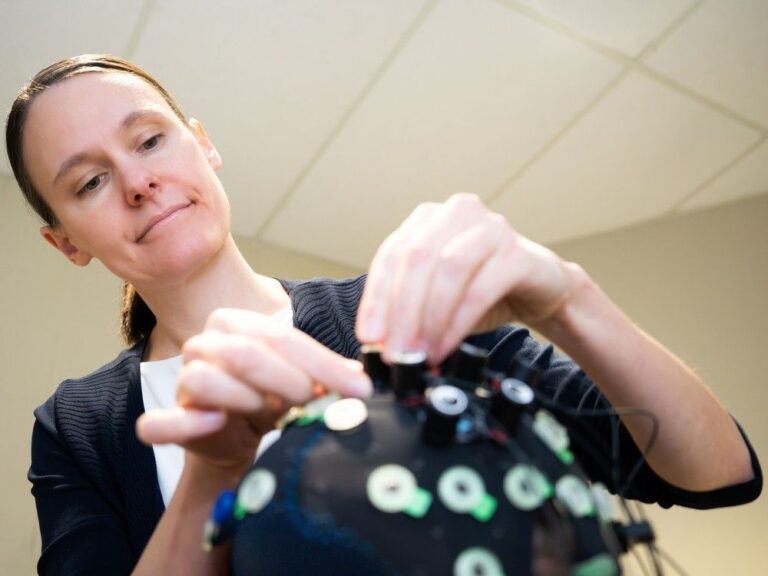 St. F.X. Professor Develops Portable Brain Health Testing Device - TECHRONY